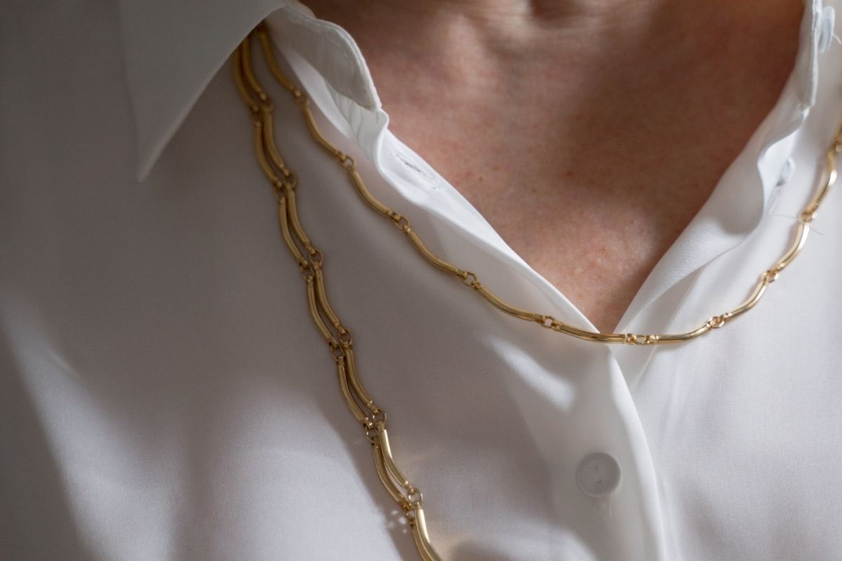 Como combinar colares com blusa? Veja a maneira ideal para dar leveza ...